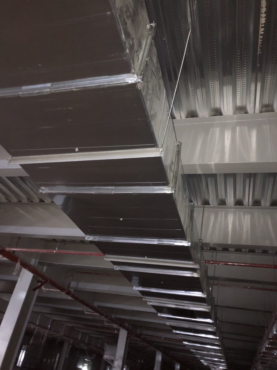 Hệ thống ống gió tại dự án JINKO SOLAR